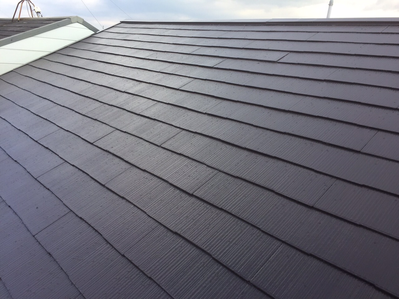 守口市M様邸の屋根塗装工事(チョコレート色) | 外壁塗装のペイントホームズ大阪南店